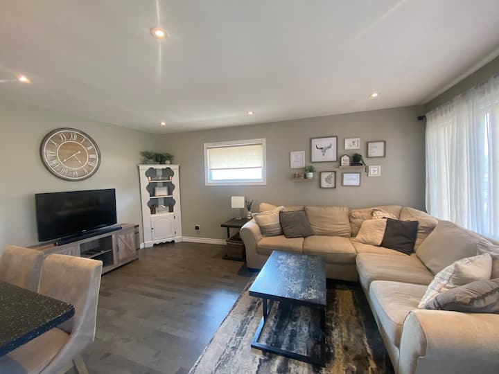 Cozy Central Mountain Home With Full Gym - Hamilton
