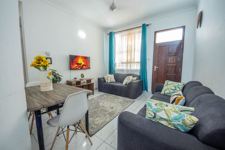 House Of Amelia | 2-br Near Beach .Wifi | Mombasa - Mombasa