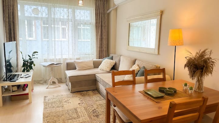 Apartment In A Quiet Street - İstanbul