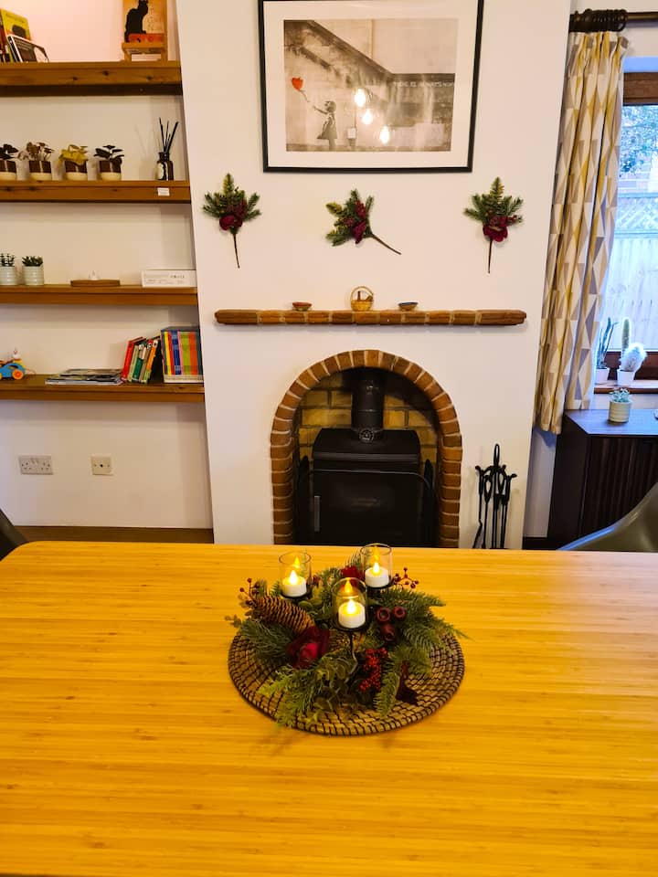 Lovely 3 Bedroom Detached House In Central Newbury - Newbury