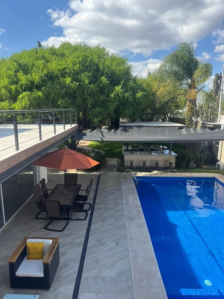 Casa De Descanso Moderna - Querétaro