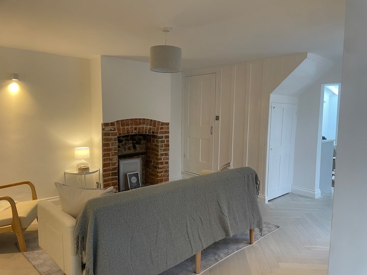 Cromer Coastal Cottage - Cromer
