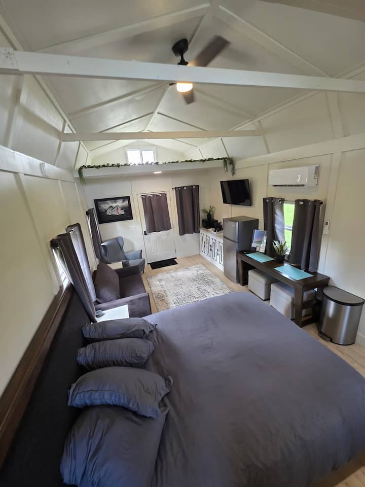 Small Cabin With Fenced In Yard - Columbia Falls, MT
