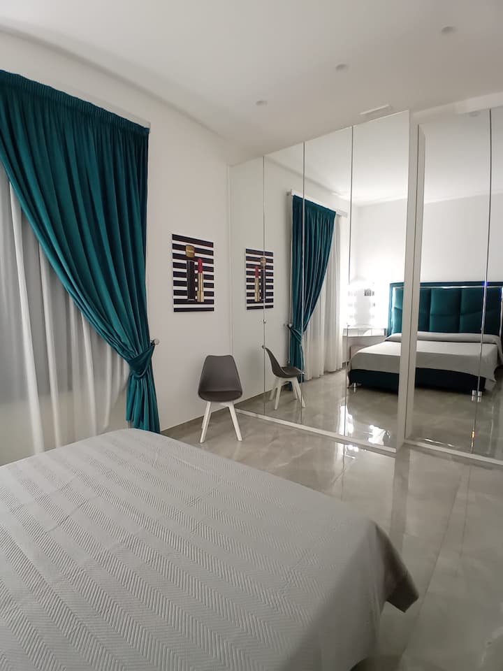 Maison D’elite - Neapel