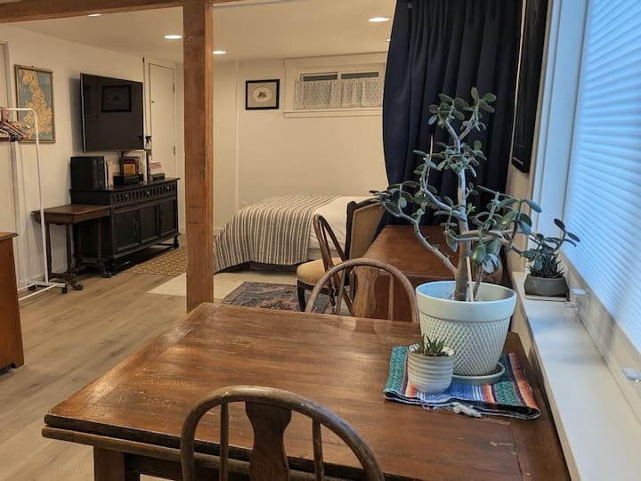 Cozy Lower Level Unit - Shoreline, WA