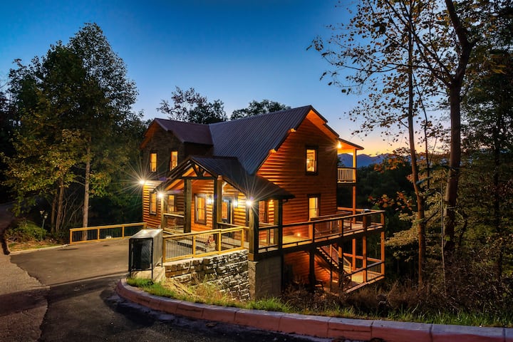 Indoor Heated Pool, Ev Charger, Hot Tub, Fire Pit - Gatlinburg, TN