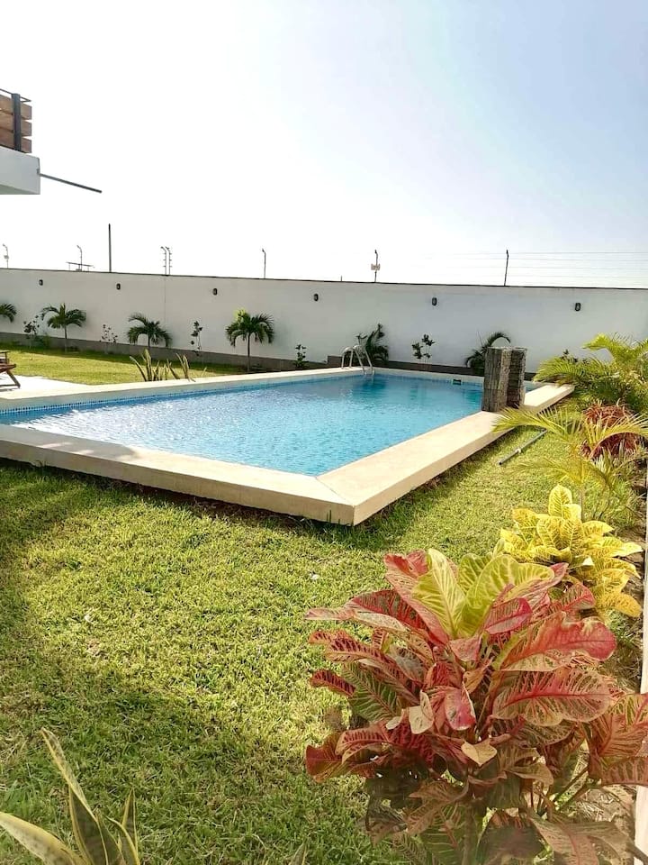 Casa Amplia Moderna - Paita