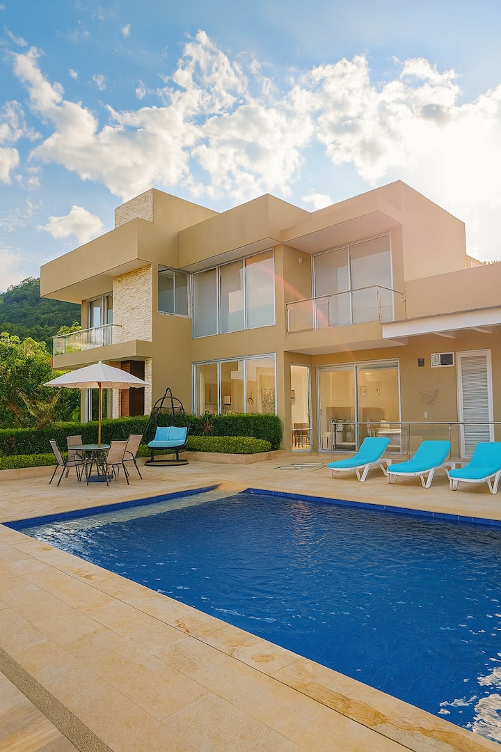 Casa Familiar Con Piscina + Bbq + Bicicletas - Anapoima