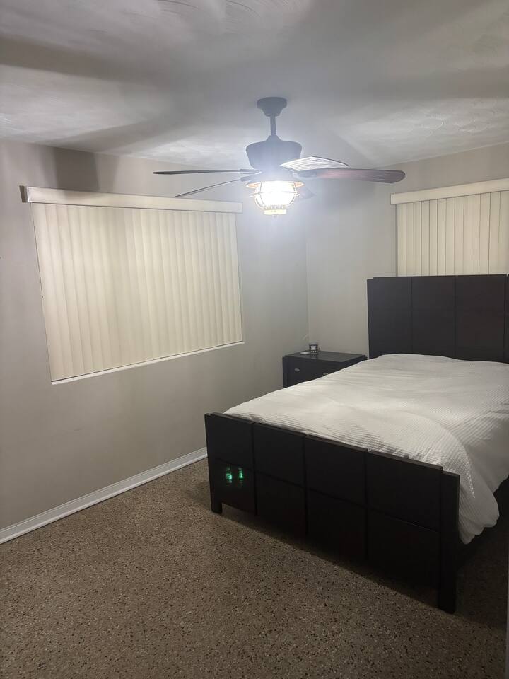 Bigthandymanhouse - Daytona Beach, FL