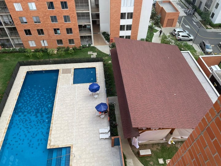 Apartamento Valle Lili Wifi+piscina Cerca Clinica - Cali