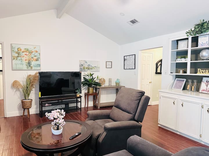 Houston Peaceful Petal Paradise - Houston