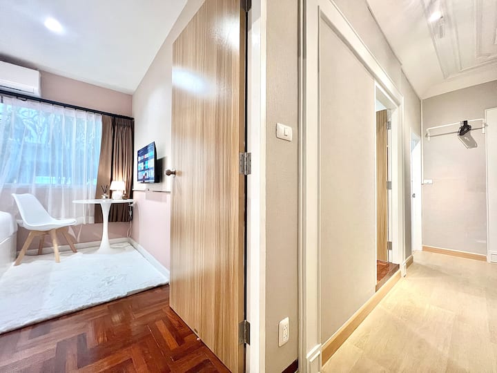 M2 | 2 Bedrooms Near Bts Asoke/3 Ppl - Bangkok