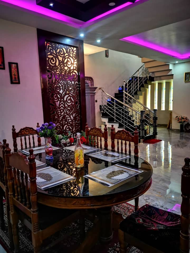 Poojas Homestay Kareelakulangara - Kayamkulam