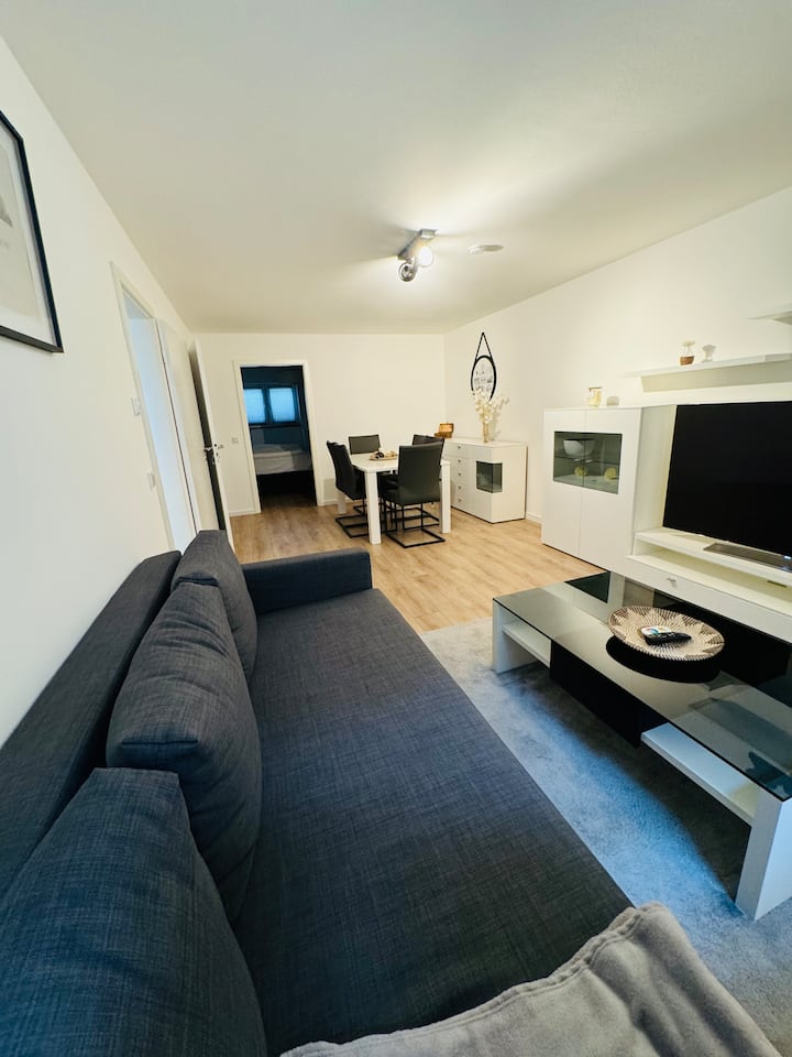 Möblierte Souterrainwohnung In Der Nähe Von Köln - Troisdorf