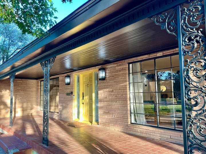 Barrel Oak Mansion- Fire Pit, & Pool Table Nr Ttu - Lubbock