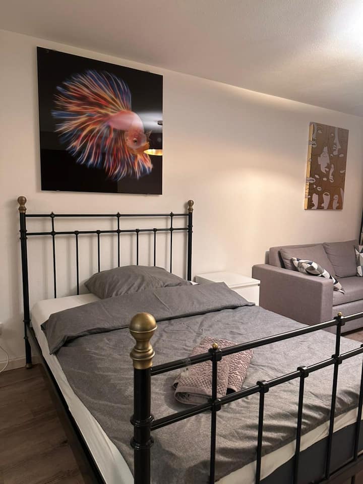 Design-appartement In Zentraler Lage Mit 75" Tv - München