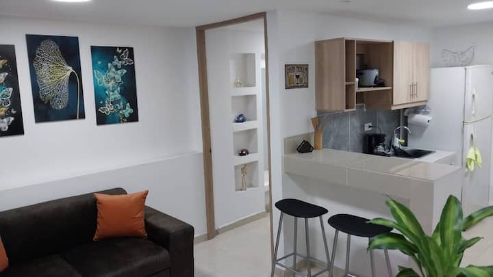 Apto Con Excelente Ubicación En Cali - Cali