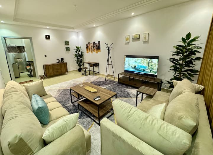 شقة فاخرة 6 ~ غرفة وصالة ~ دخول ذاتي ~ دور أول - Riyadh King Khalid Airport (RUH)