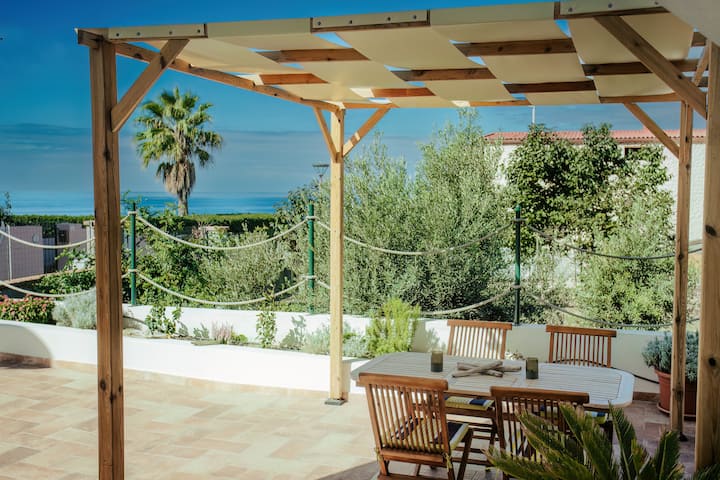 Vista Mare, A Piedi In Spiaggia, Con Giardino.(m) - Portoscuso