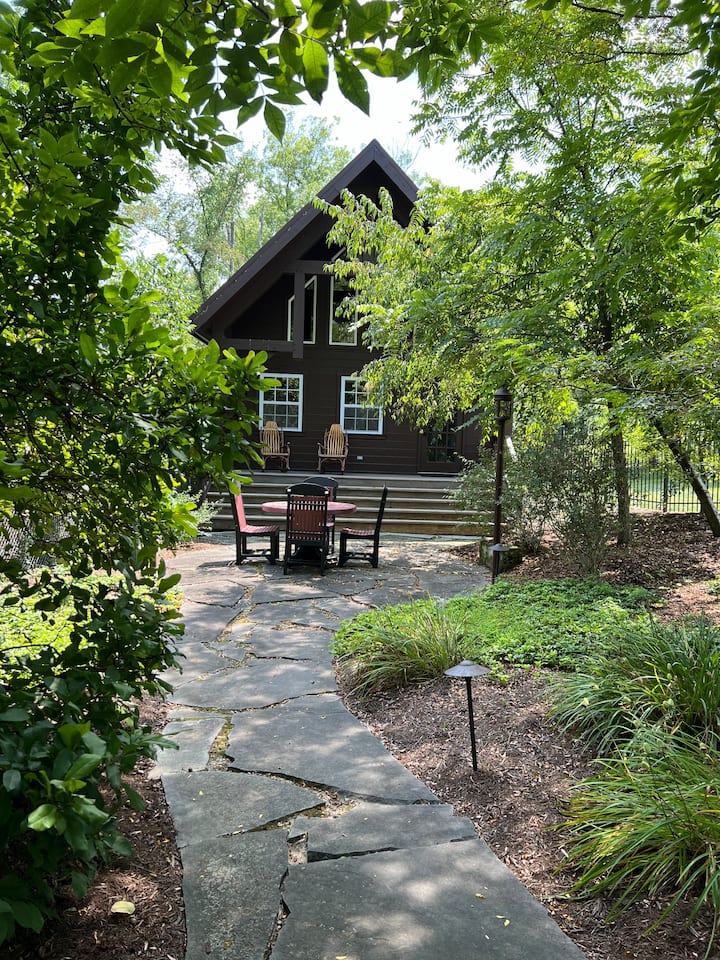 Shade Garden Retreat - Berlin, OH