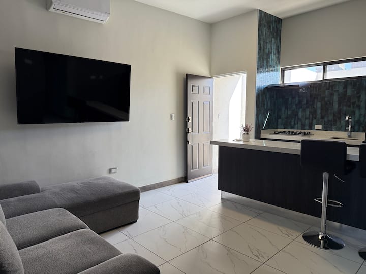 Private Access Apt 2 Min To Consulate + Kitchn - Ciudad Juárez