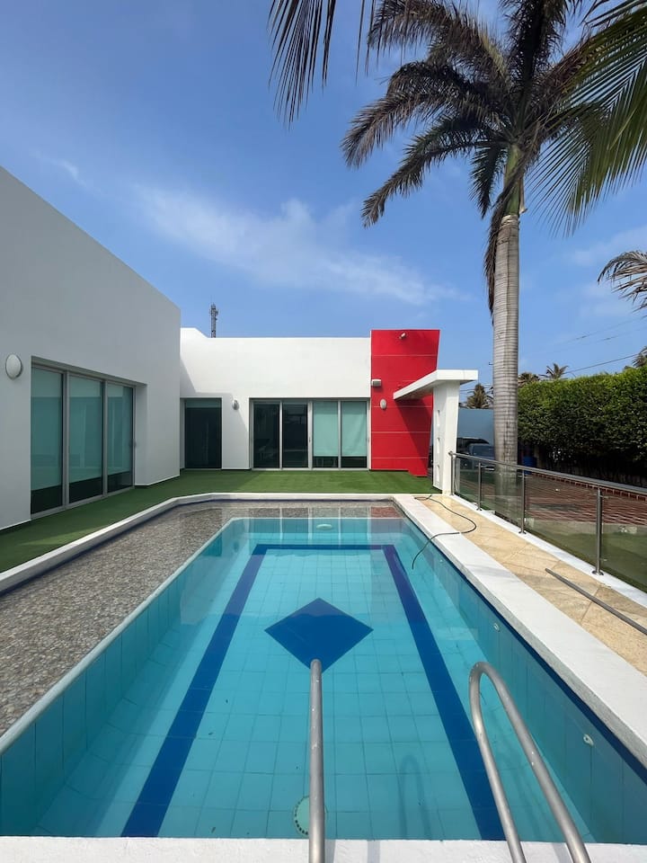 Hermosa Casa/cabaña Con Piscina En Puerto Colombia - Puerto Colombia