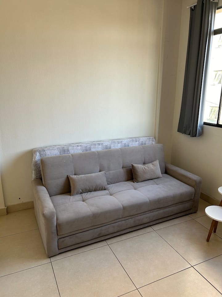 Quarto Arejado E Aconchegante Em Belo Horizonte - Belo Horizonte