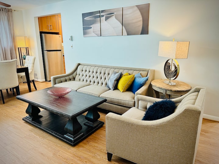 Bright & Breezy Getaway ! - Bethesda, MD