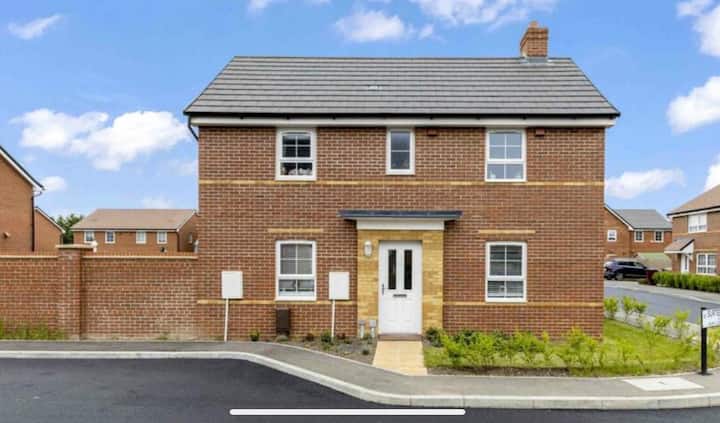 Entire Home Close To Goodwood - Bognor Regis