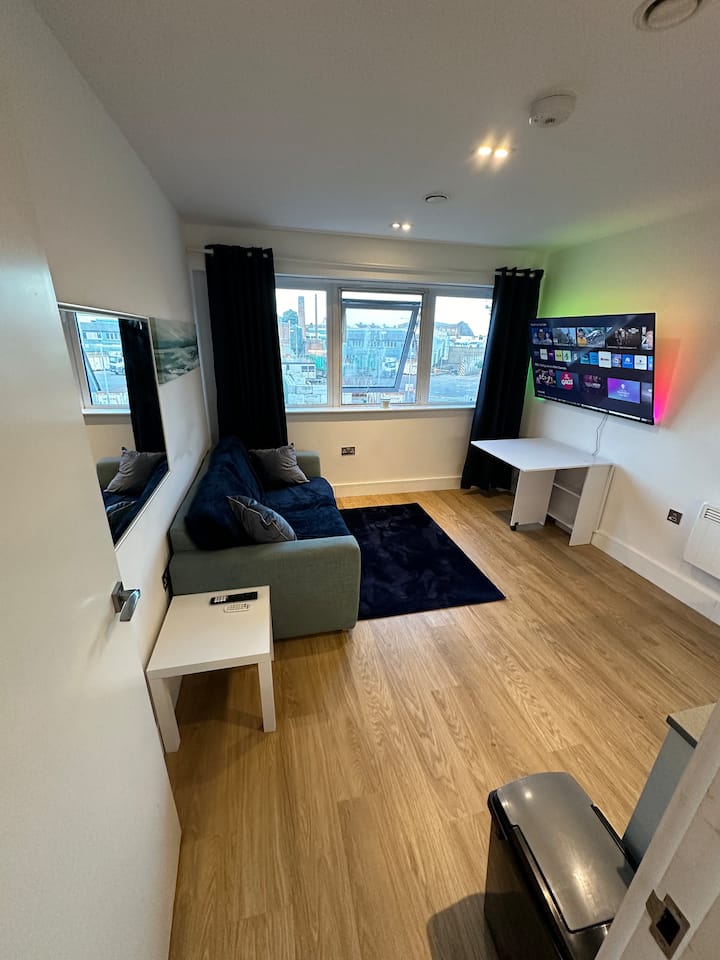 2 Bed 10 Mins From Luton Airport - Luton