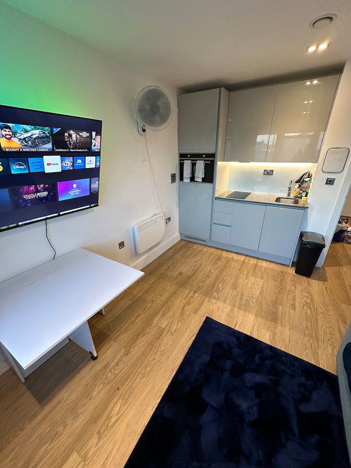 2 Bed 10 Mins From Luton Airport - Hertfordshire