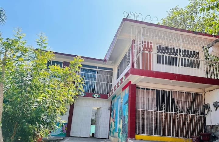 Casa 100 Metros Playa La Madera - Zihuatanejo