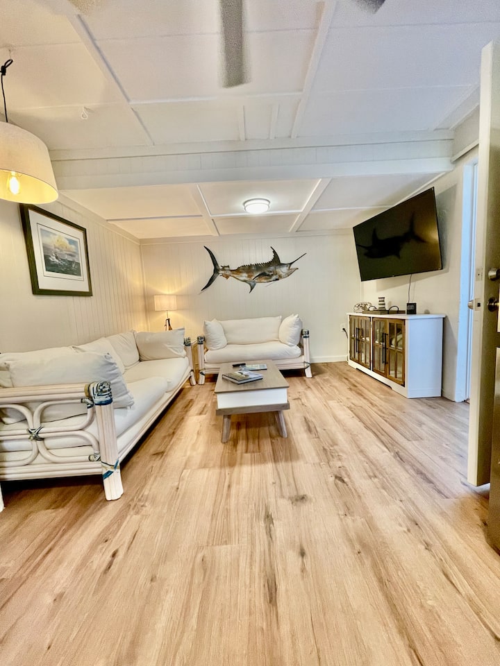 Cottage With Dock Space - Florida Keys