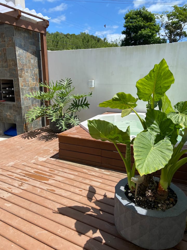 Charmosa Casa Com Jacuzzi Aquecida Floripa - Florianópolis