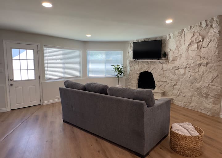 Canyon City Home - La Verne, CA