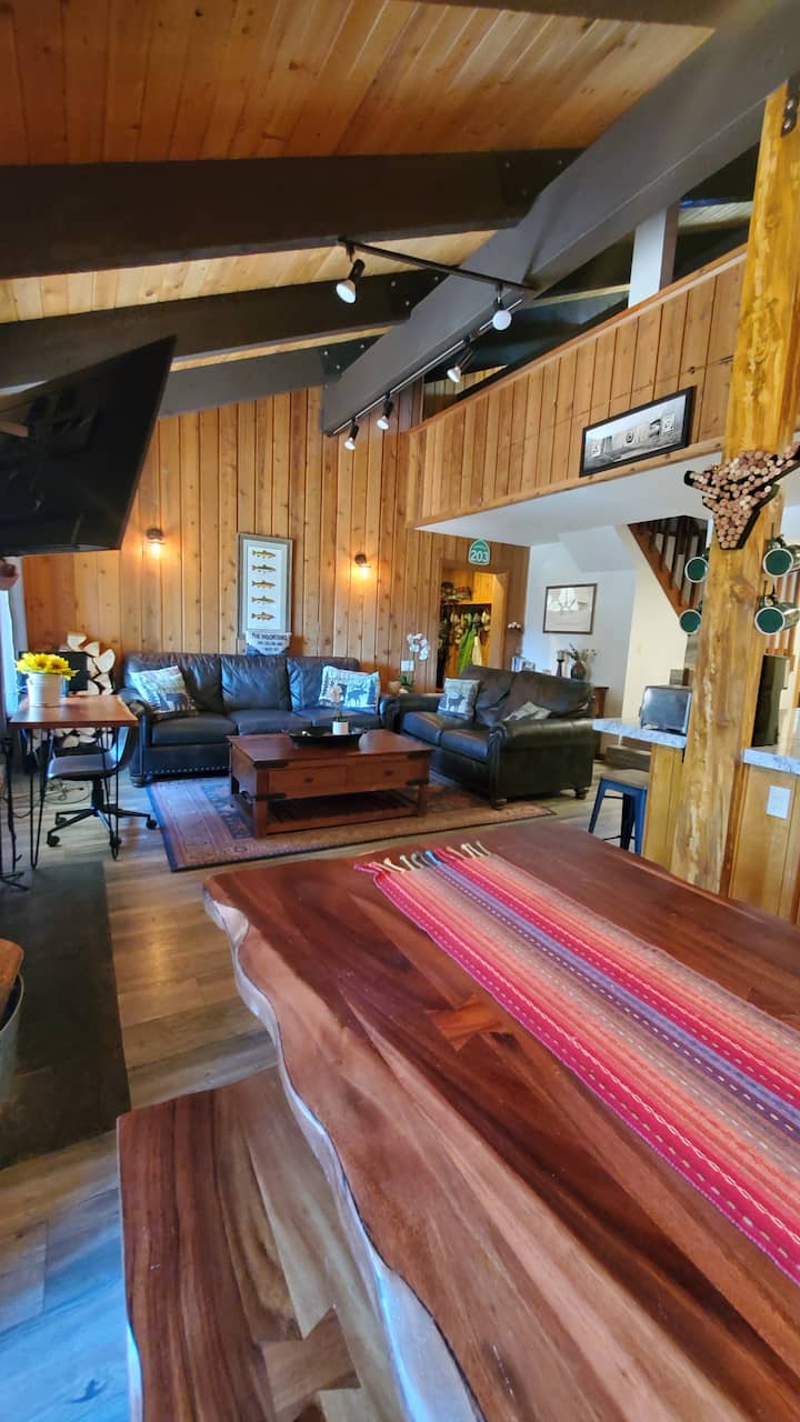 Discover Sierra Luxury 2bd/loft - Mammoth Lakes, CA