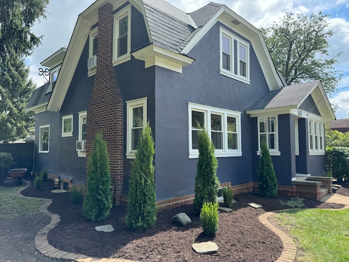 -New- Blue Magnolia Cottage -3 King Beds- Luxury - Cary, IL