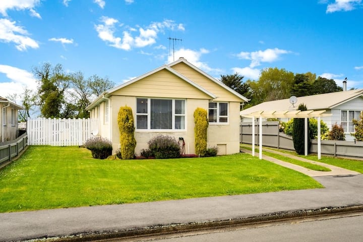 Travel Mates’ Friendly House - Oamaru