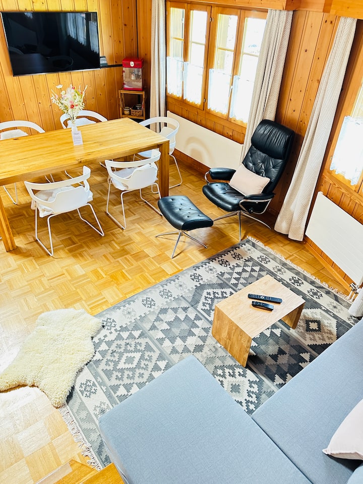 Chalet³ Modern Gemütliche Maisonette-wohnung - Beatenberg
