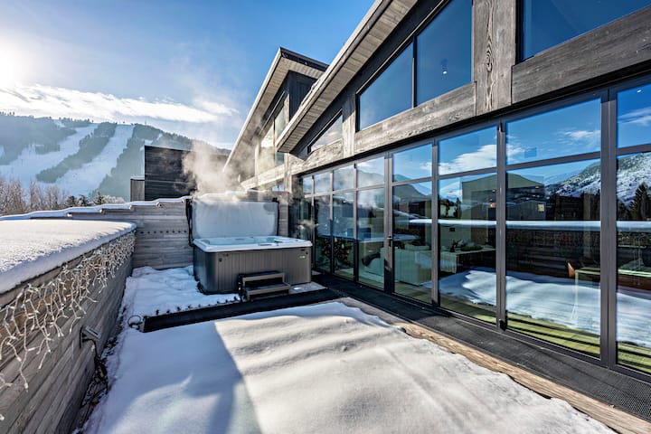 Eagle’s Rest - Top Floor 3br Luxury Residence - Jackson, WY