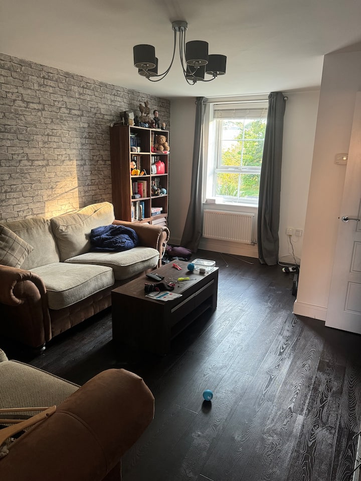 Cosy Room In Rct C/w En-suite (2mins From Lanelay) - Pontypridd
