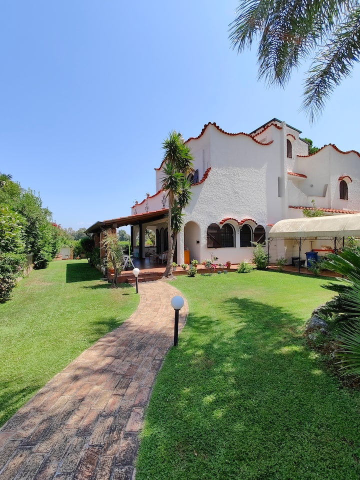 S. Felice Circeo :Villa, 3 Piani, 7 Posti, Wifi, - Terracina