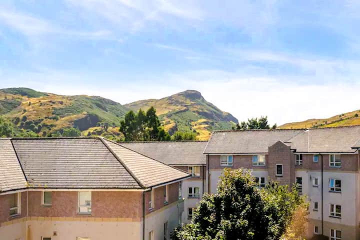 Arthur’s Seat Nest • Park View • 2 Baths • Parking - Edinburgh