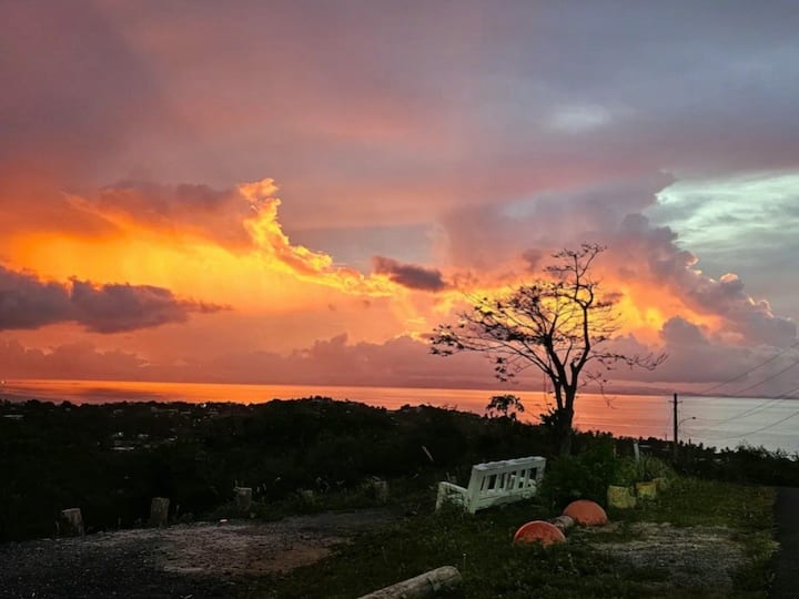 Casita Flor Maria: Sunsets, A/c & Beach Gear - Vieques
