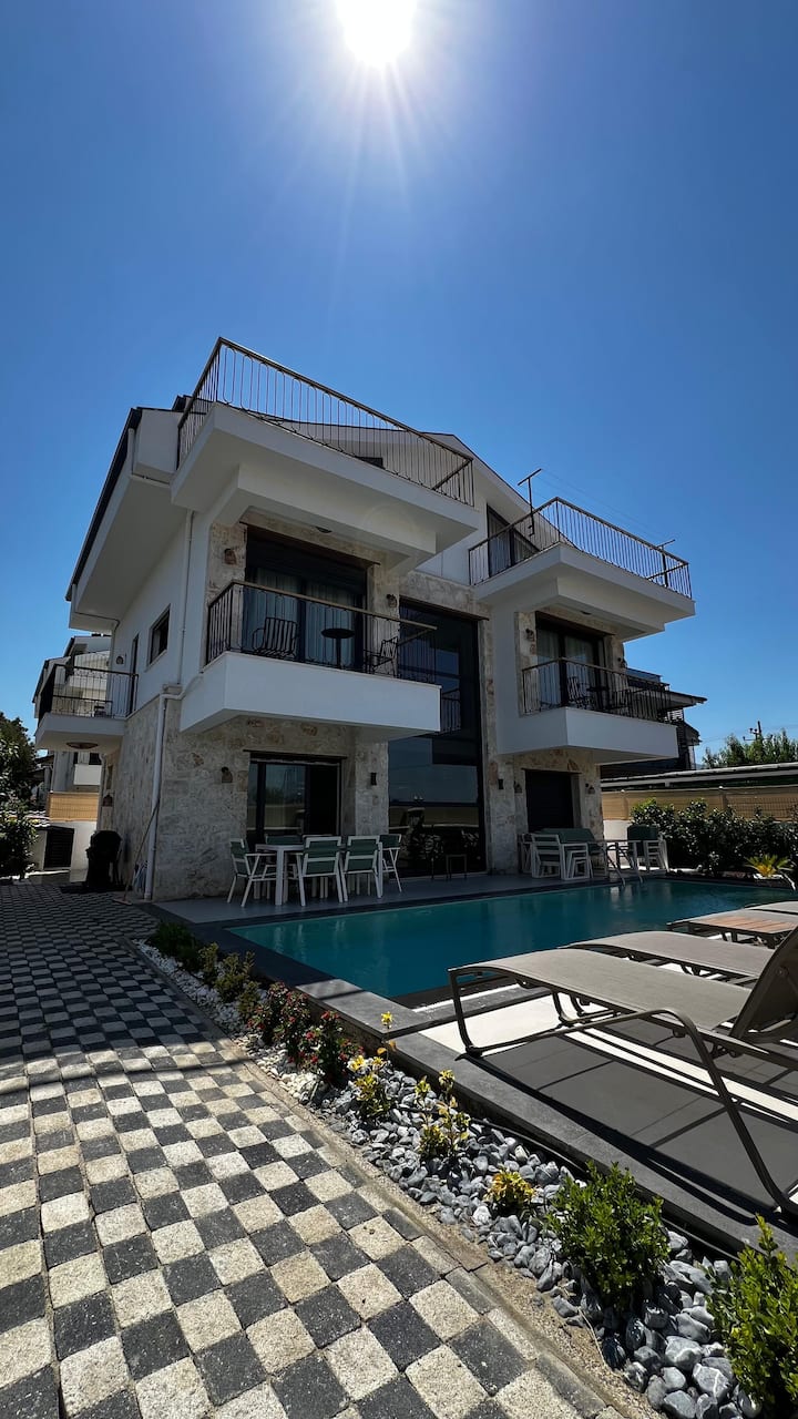 Fethiye Merkezde Lüks Yeni Villa - Fethiye
