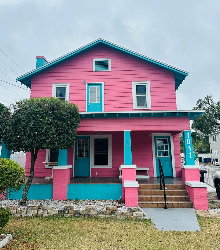 The Pink House - Clearwater, FL