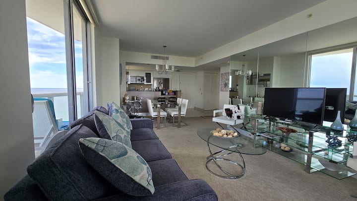 Lujoso Departamento Sobre El Mar Str01260 - Sunny Isles Beach, FL