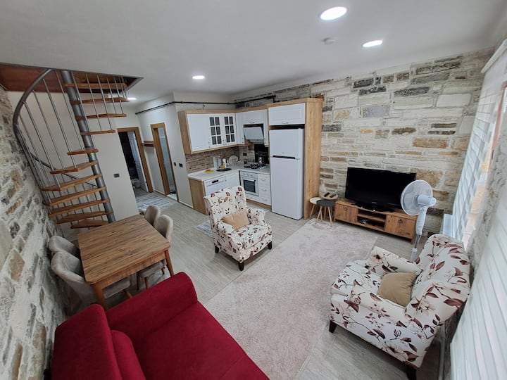 Phokaia Homes 1-stone Yenifoça ÇArşıda Denize 50 M - Foça