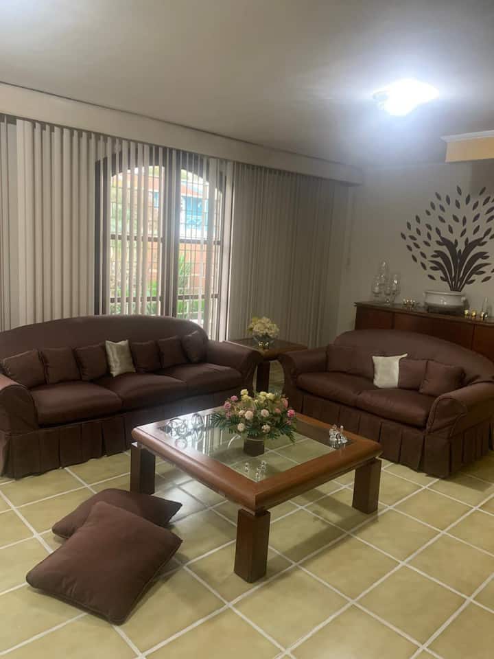 1 Quarto Só Para Você C/ Banheiro Compartilhado - 古里提巴