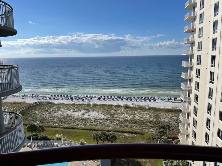 Gorgeous 3 Bed / 3 Bath Beach Front Condo - Navarre Beach, FL